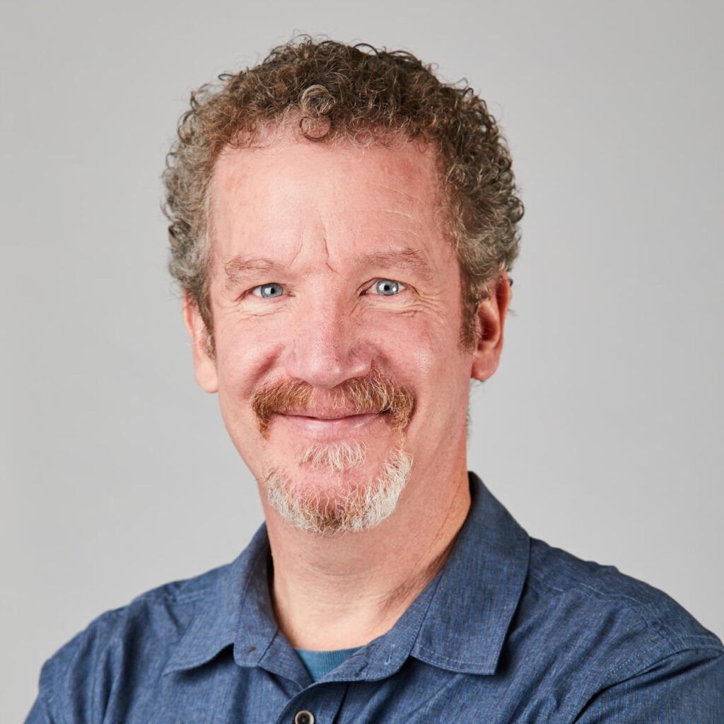 Richard Lewis named director for the Campus Library - News