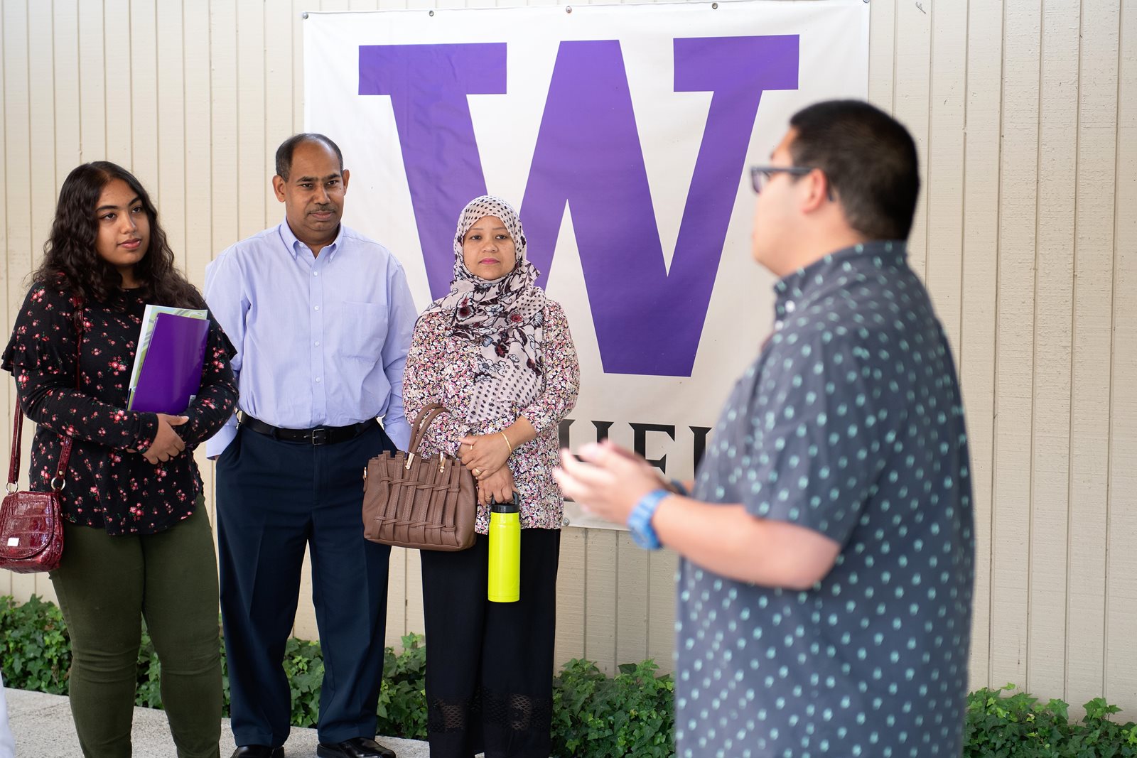 Future students tour UW Bothell - News